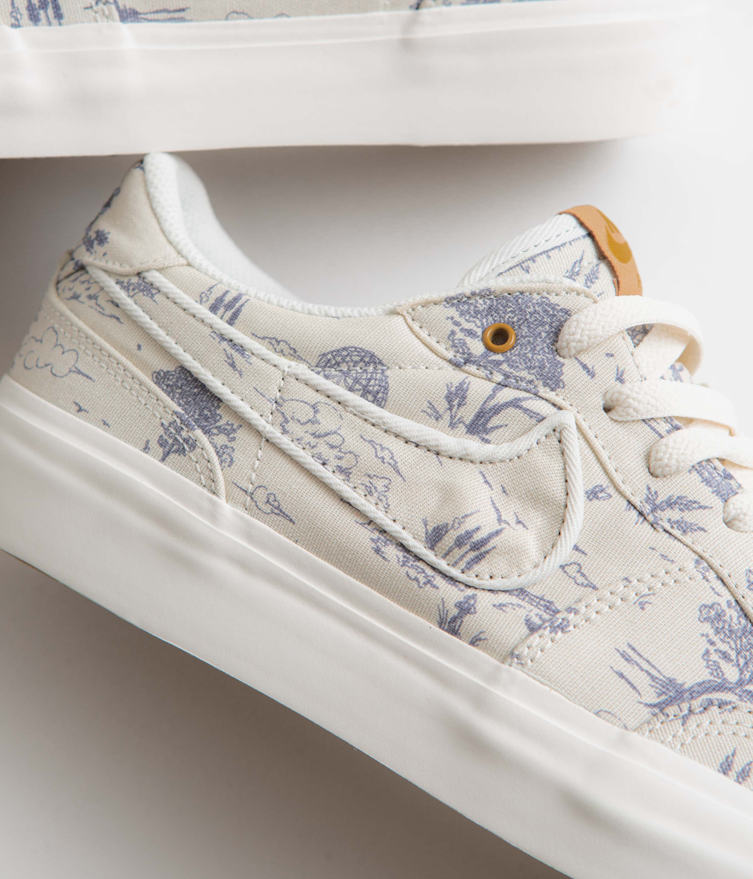 Nike SB City of Style Pogo Plus Premium Shoes - Sail / Light Bone - Li ...