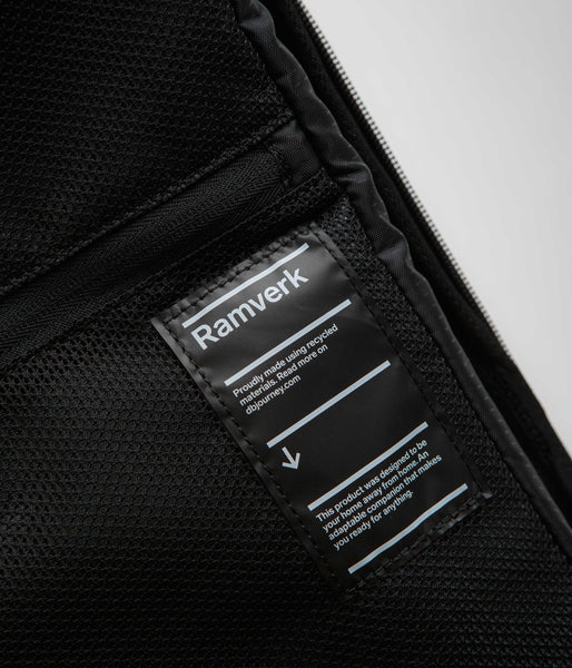 D b Ramverk 26L Pro Backpack - Black Out | Flatspot