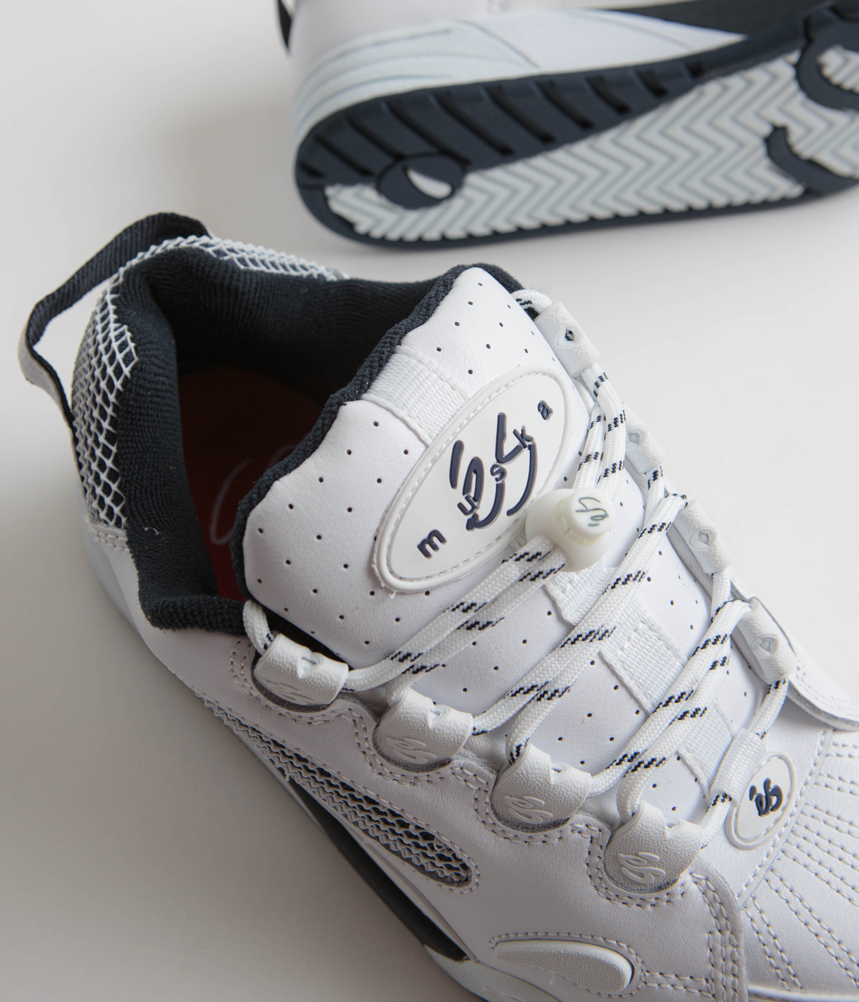 eS Muska Shoes - White | Flatspot