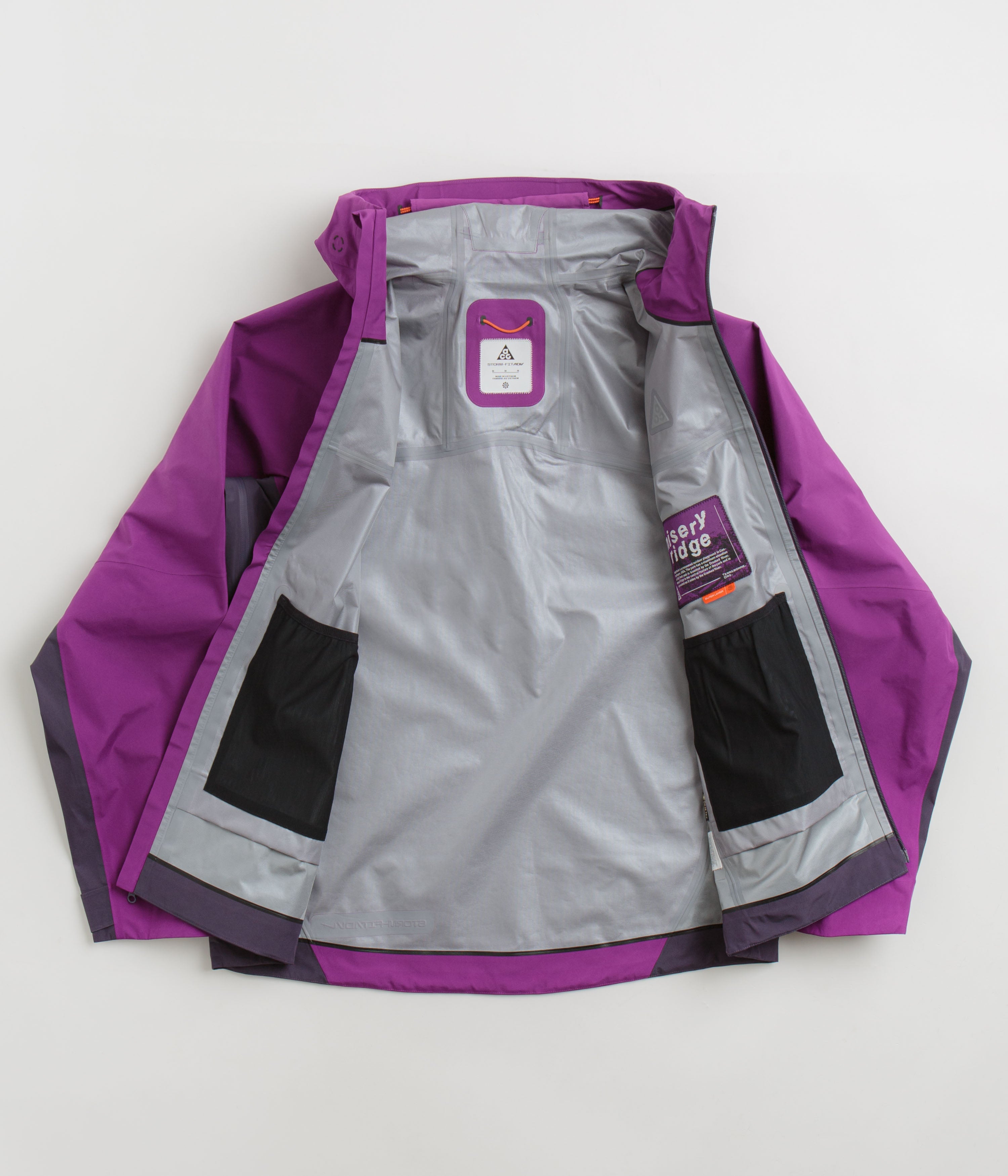 Nike ACG Misery Ridge Jacket - Bold Berry / Dark Raisin / Summit White ...