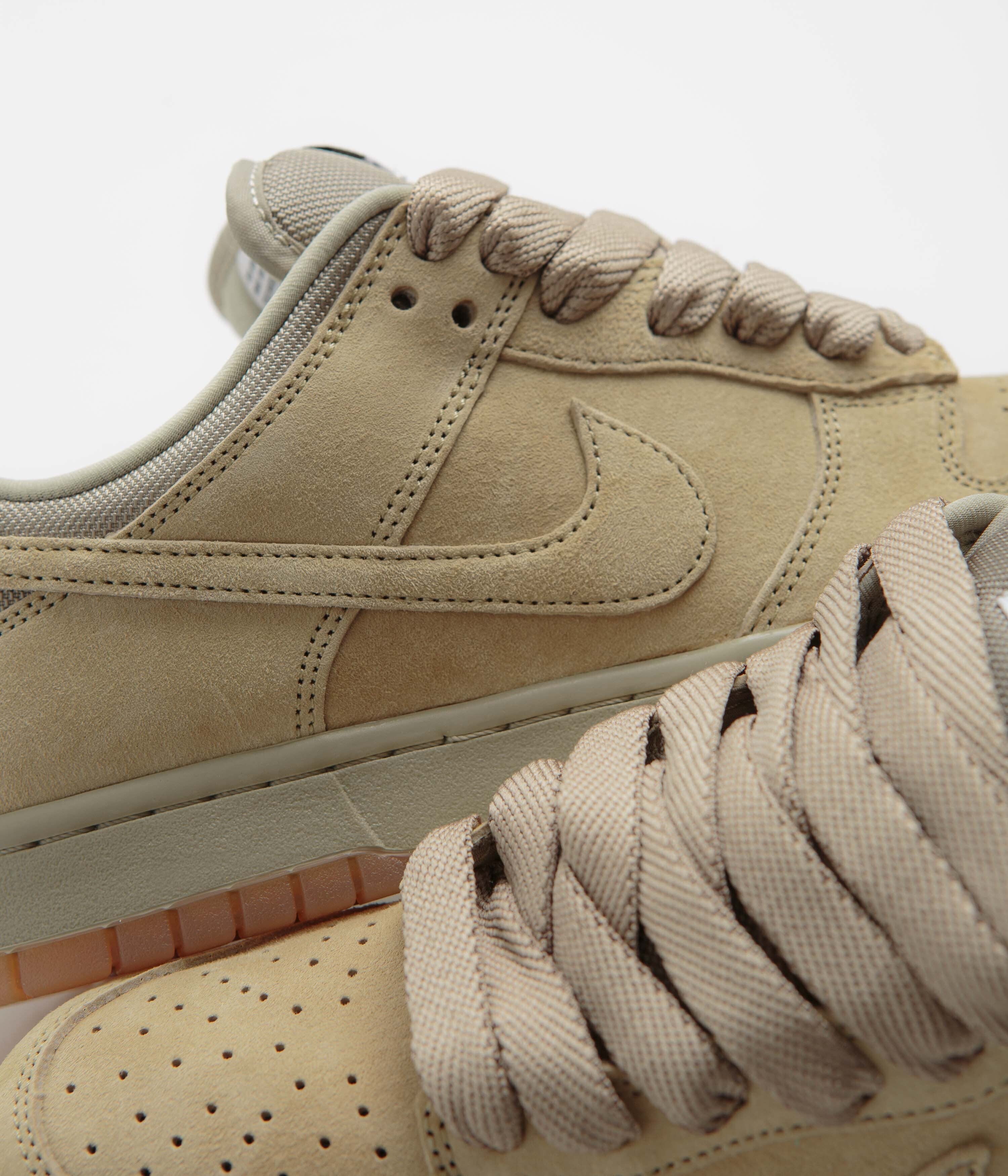 Nike SB Dunk Low Pro B Shoes - Parachute Beige / Parachute Beige | flatspot