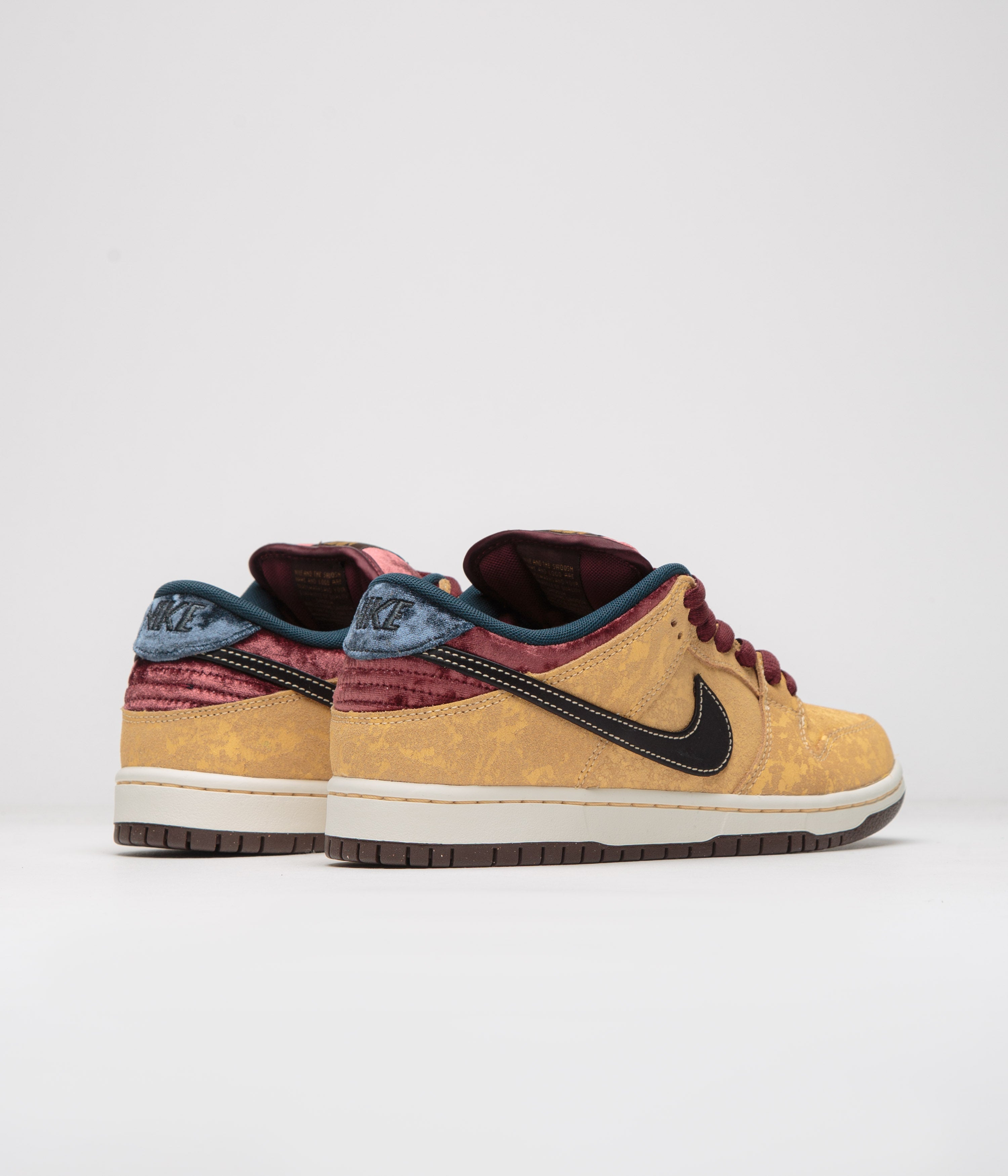 Nike SB Dunk Low Pro ‘City of Cinema’ Shoes - Celestial Gold / Black ...