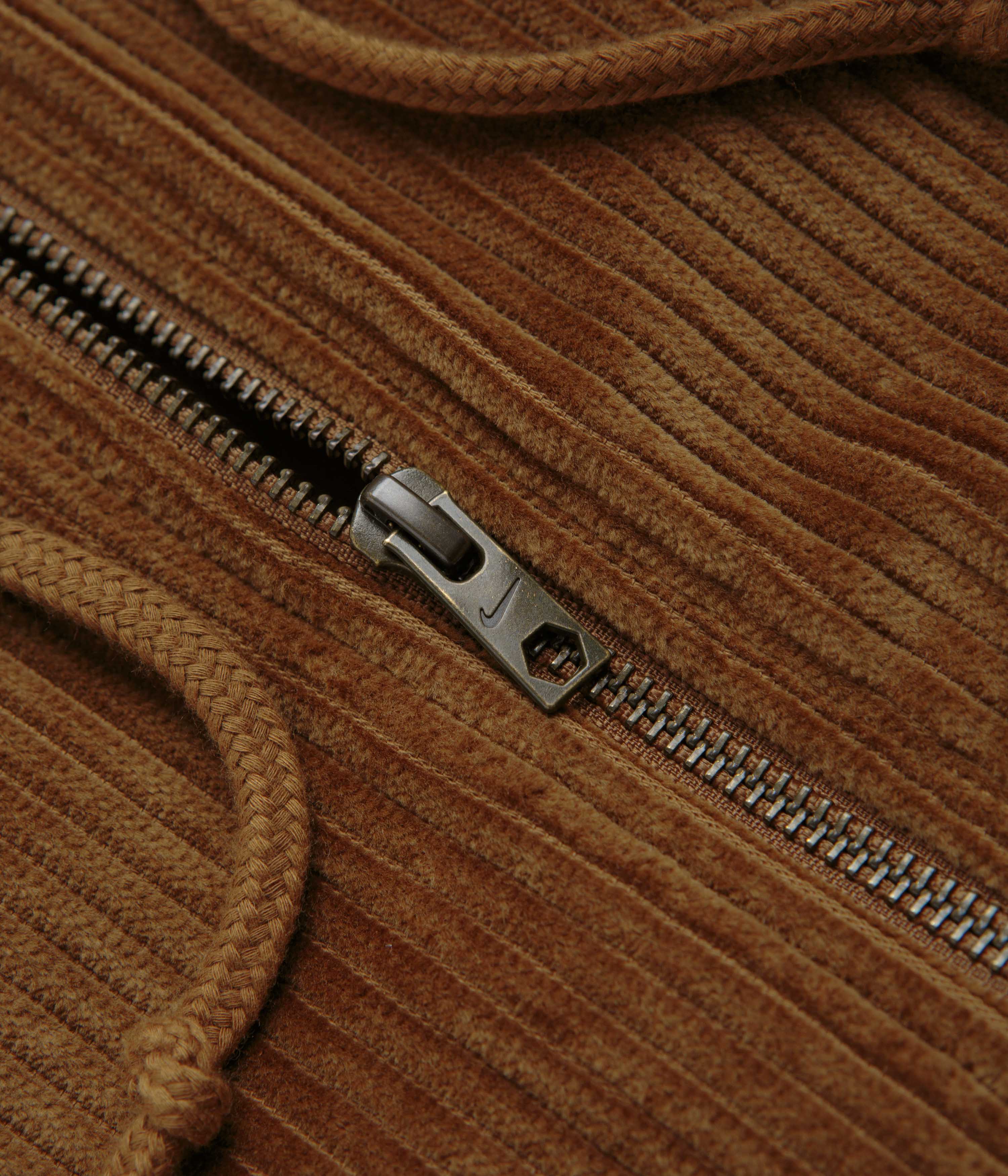 Nike SB Hooded Cord Jacket - Light British Tan / Armory Navy | flatspot