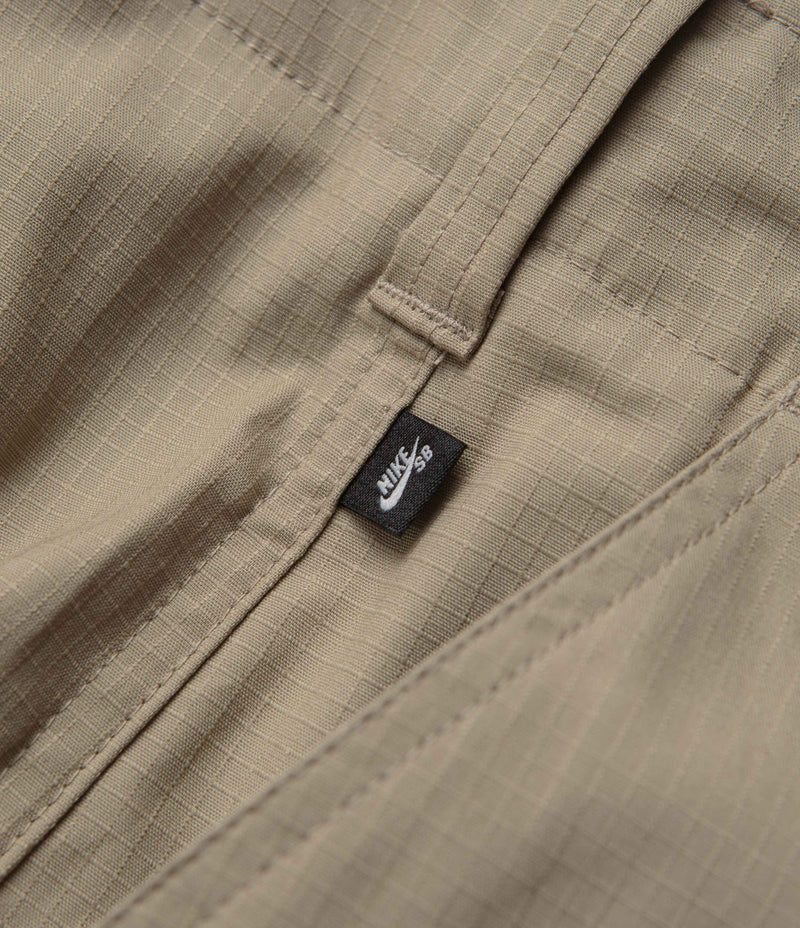 Nike SB Kearny Cargo Shorts - Khaki | Flatspot