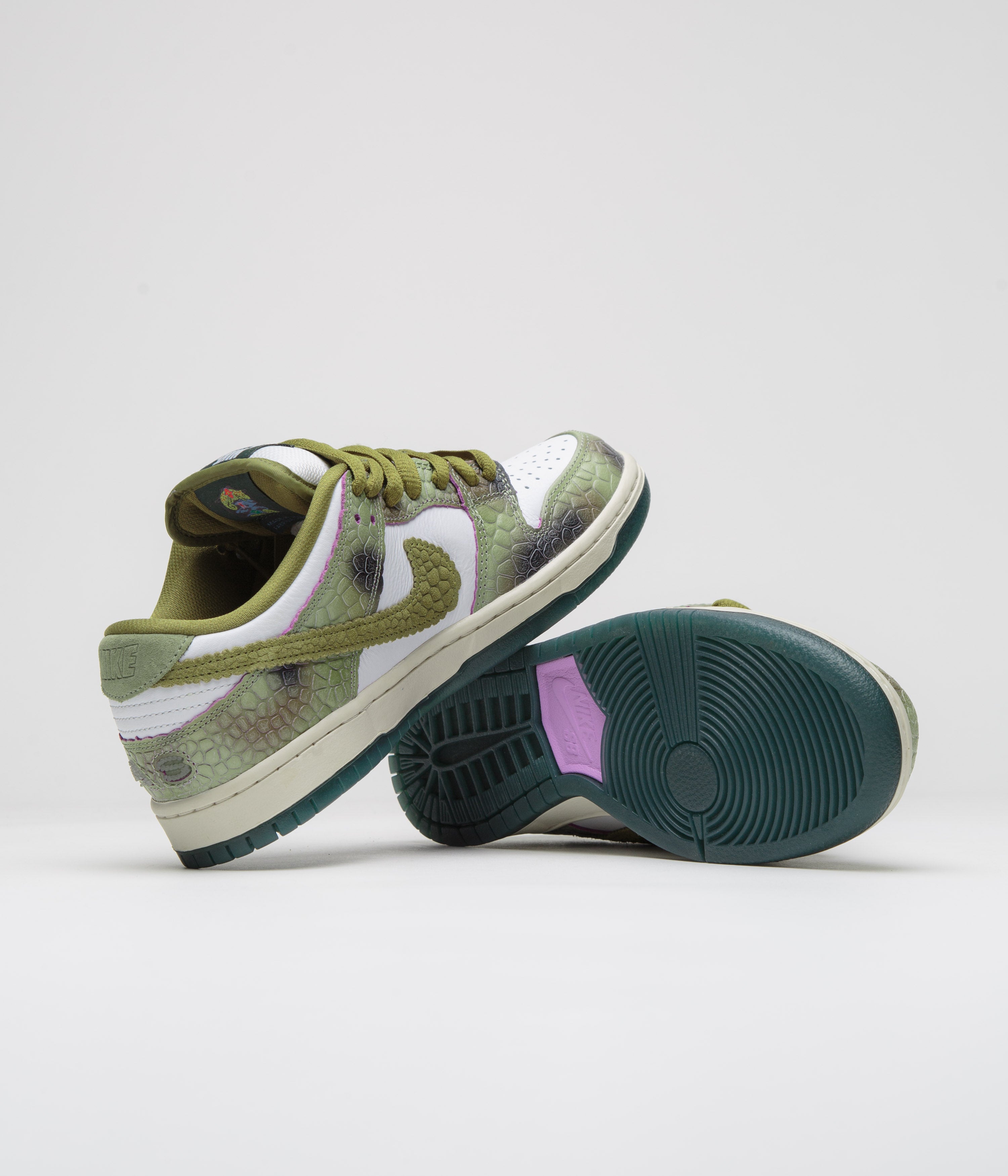 Nike SB x Alexis Sablone Dunk Low Pro 'Chameleon' Shoes - Oil Green ...