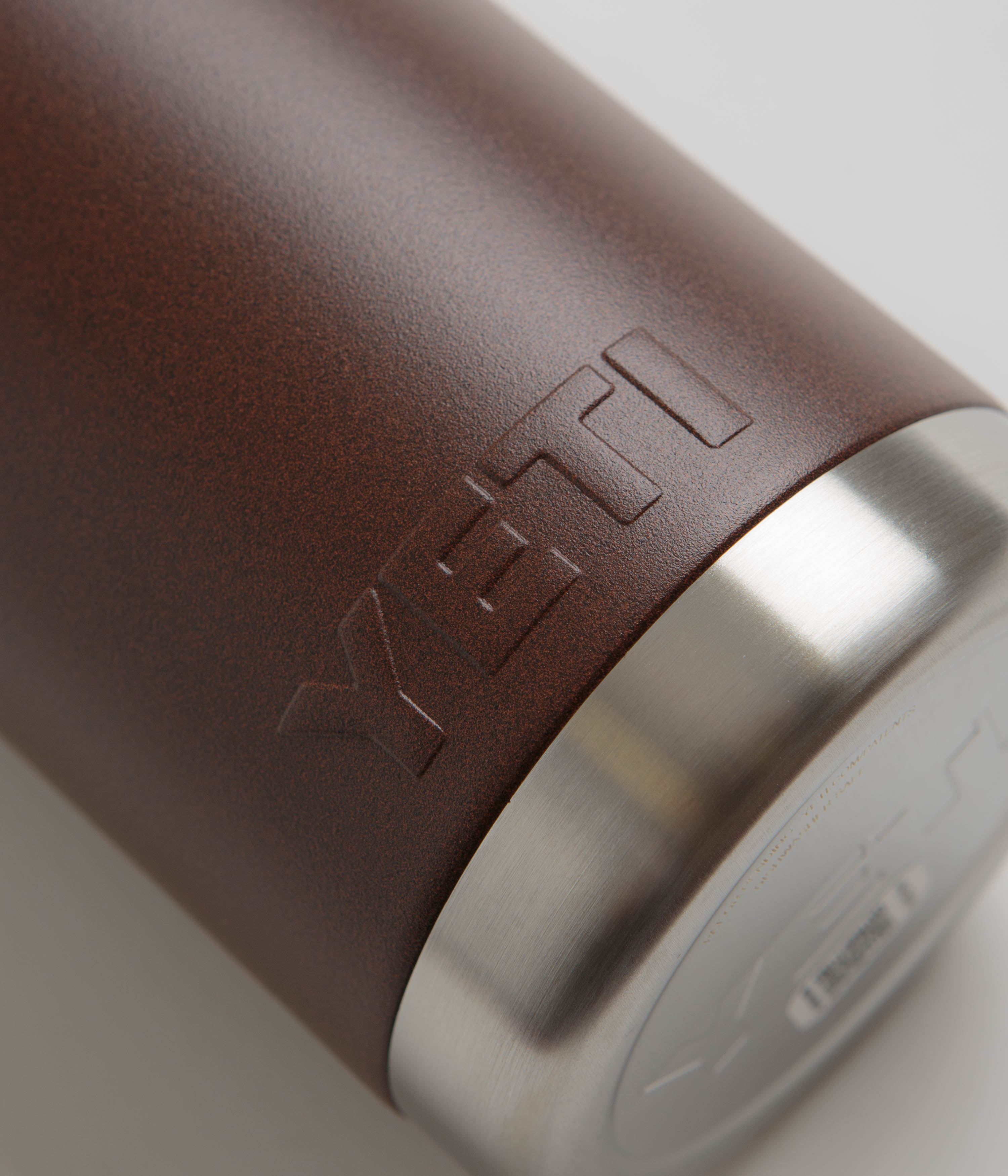 Yeti Chug Cap Rambler Bottle V2 26oz - Wetlands Brown | Flatspot