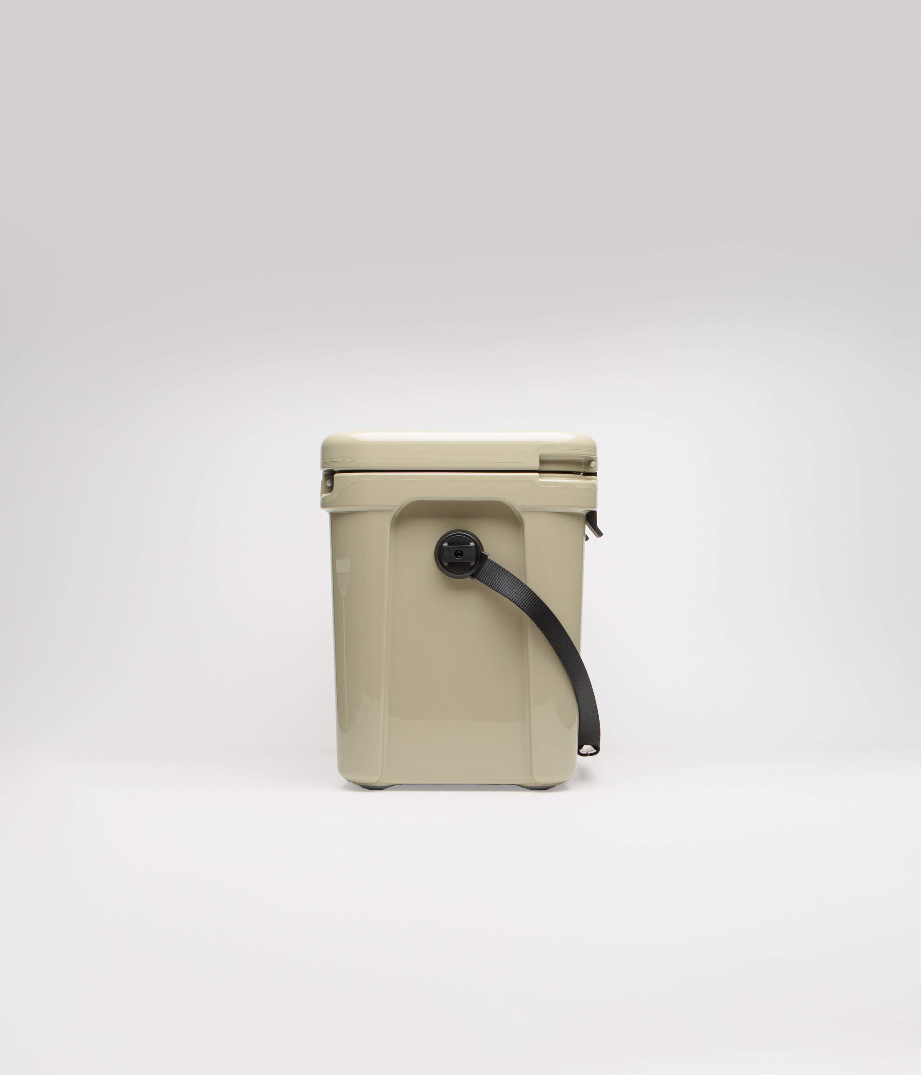 Yeti Roadie 24 Hard Cooler - Tan | Flatspot