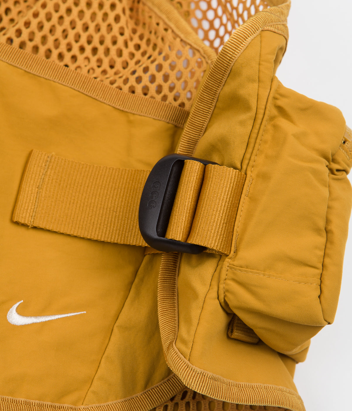 Nike ACG Buttles Vest - Gold Suede / Sanddrift / Sanddrift | Flatspot
