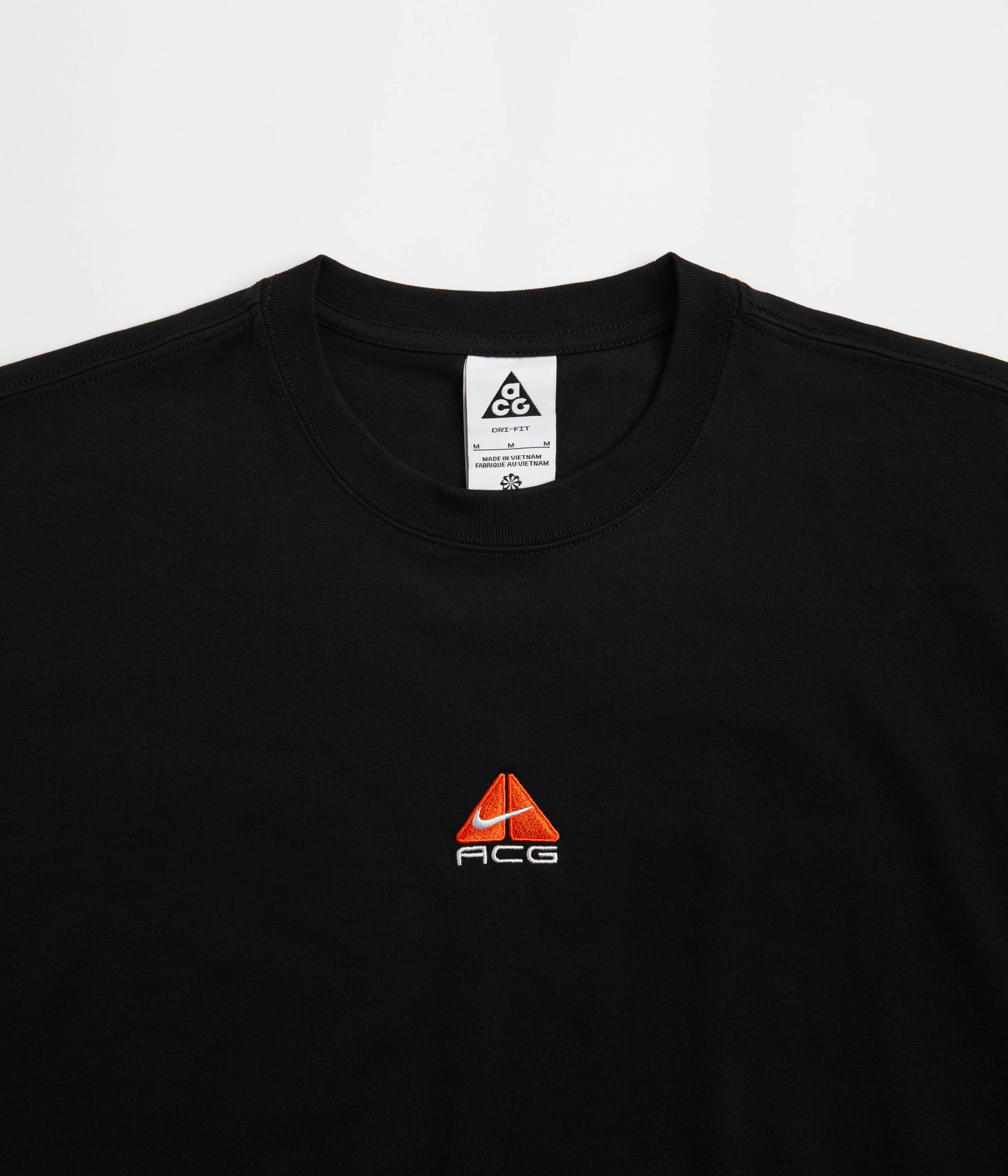 Nike ACG Lungs T-Shirt - Black | Flatspot
