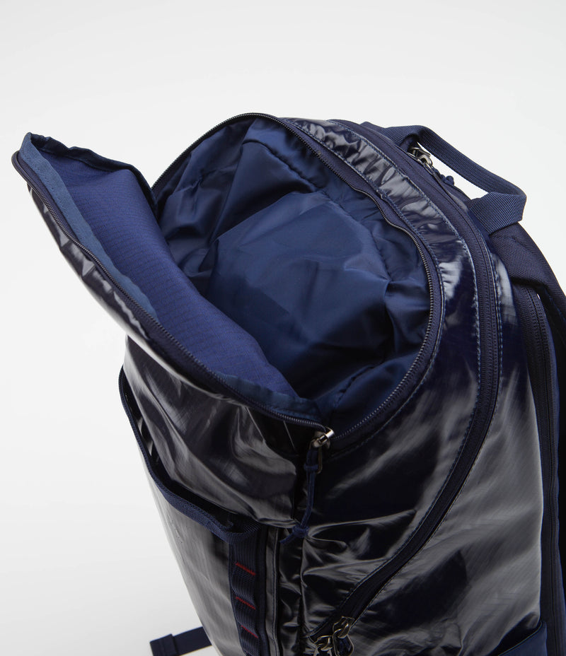 Patagonia Black Hole Backpack 32L - Classic Navy | Flatspot