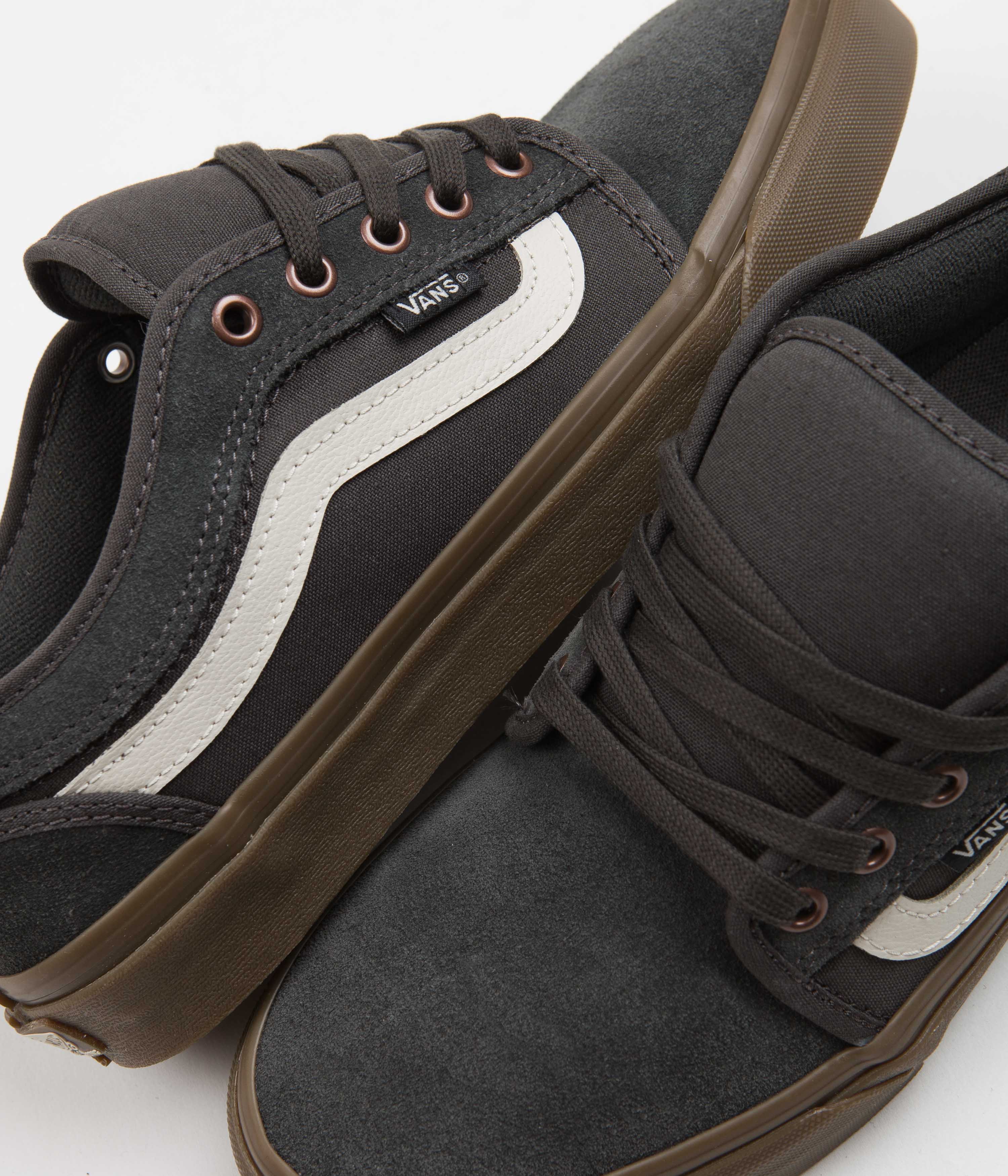 Vans Chukka Low Sidestripe Shoes - Dark Grey / Gum | Flatspot